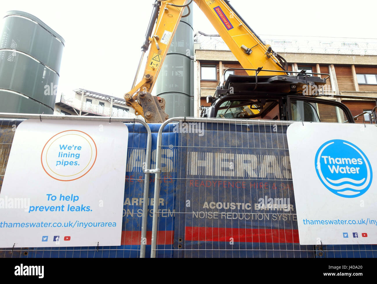 Thames Water works to improve water mains in Islington, North London ...