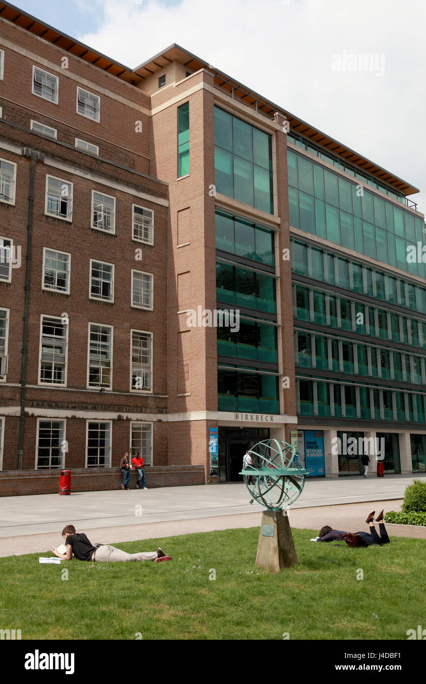 The entrance to Birkbeck, a public research university which is part of ...