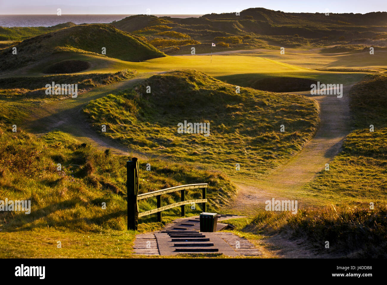 Postage stamp golf hole hi-res stock photography and images - Alamy