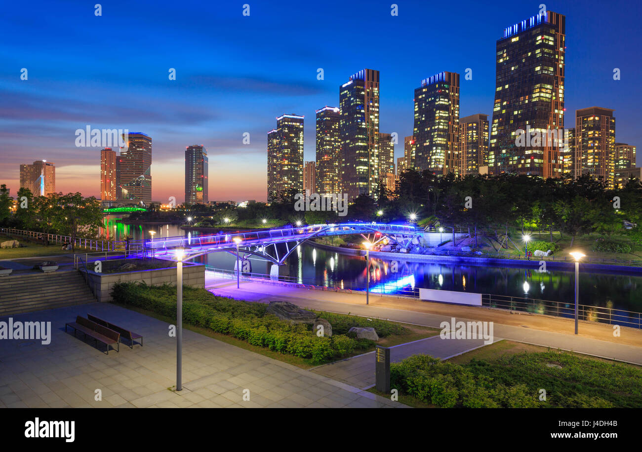 Songdo Central Park in Songdo International Business District, Incheon ...