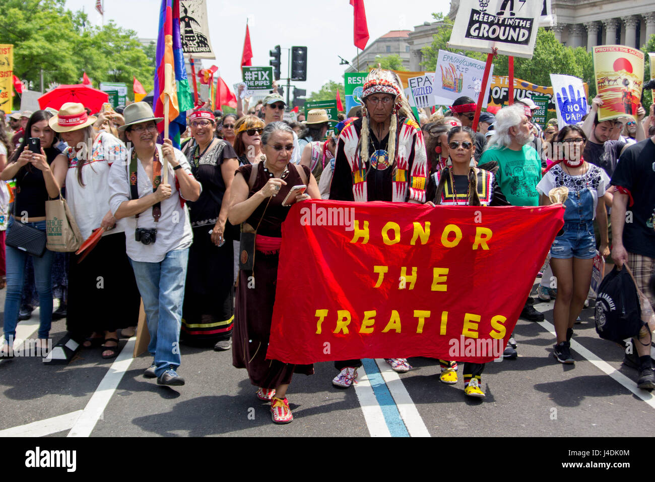 Protestors prepare to march to the White House as a resistance action ...
