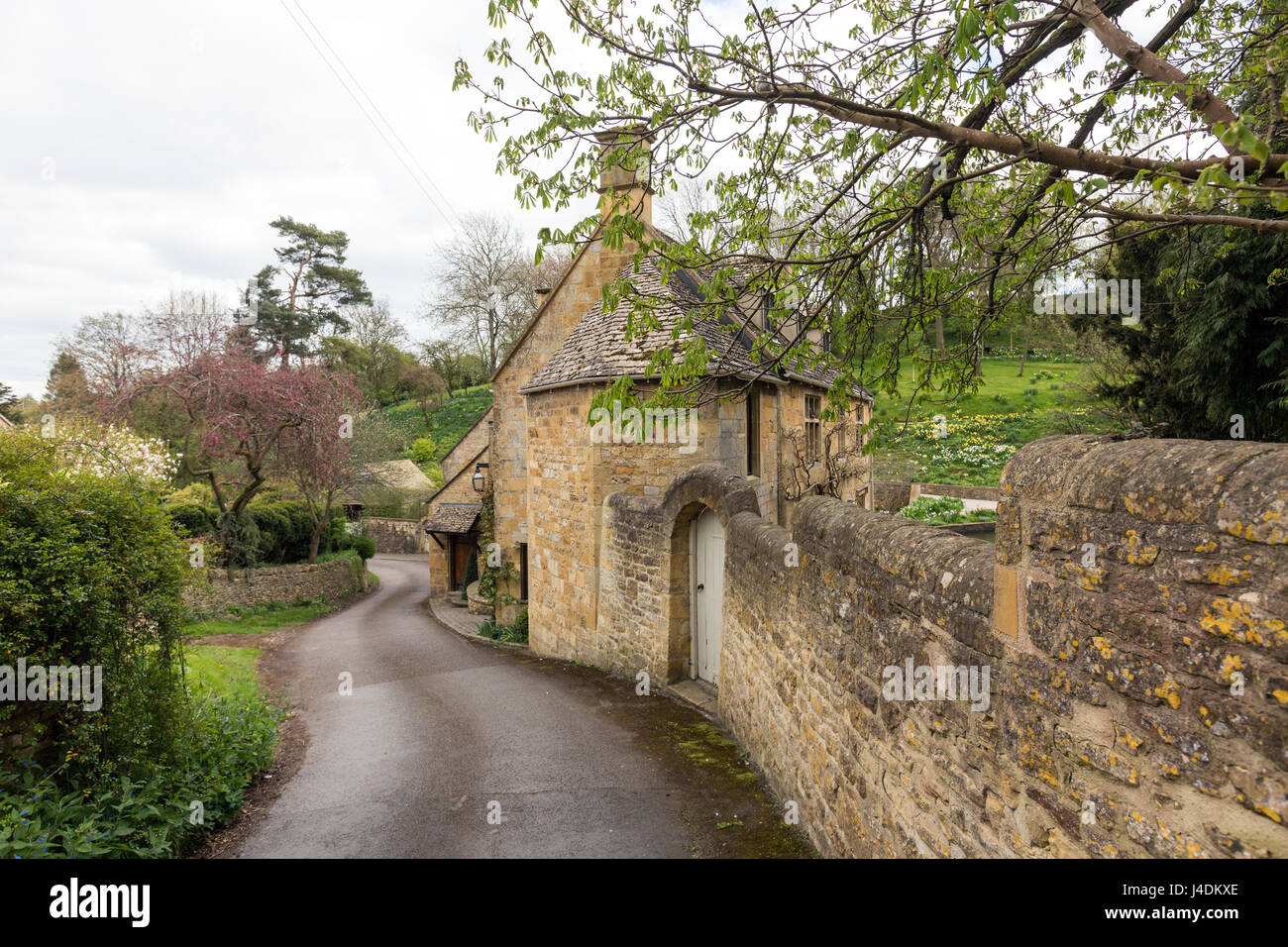 Water mill house hi-res stock photography and images - Alamy