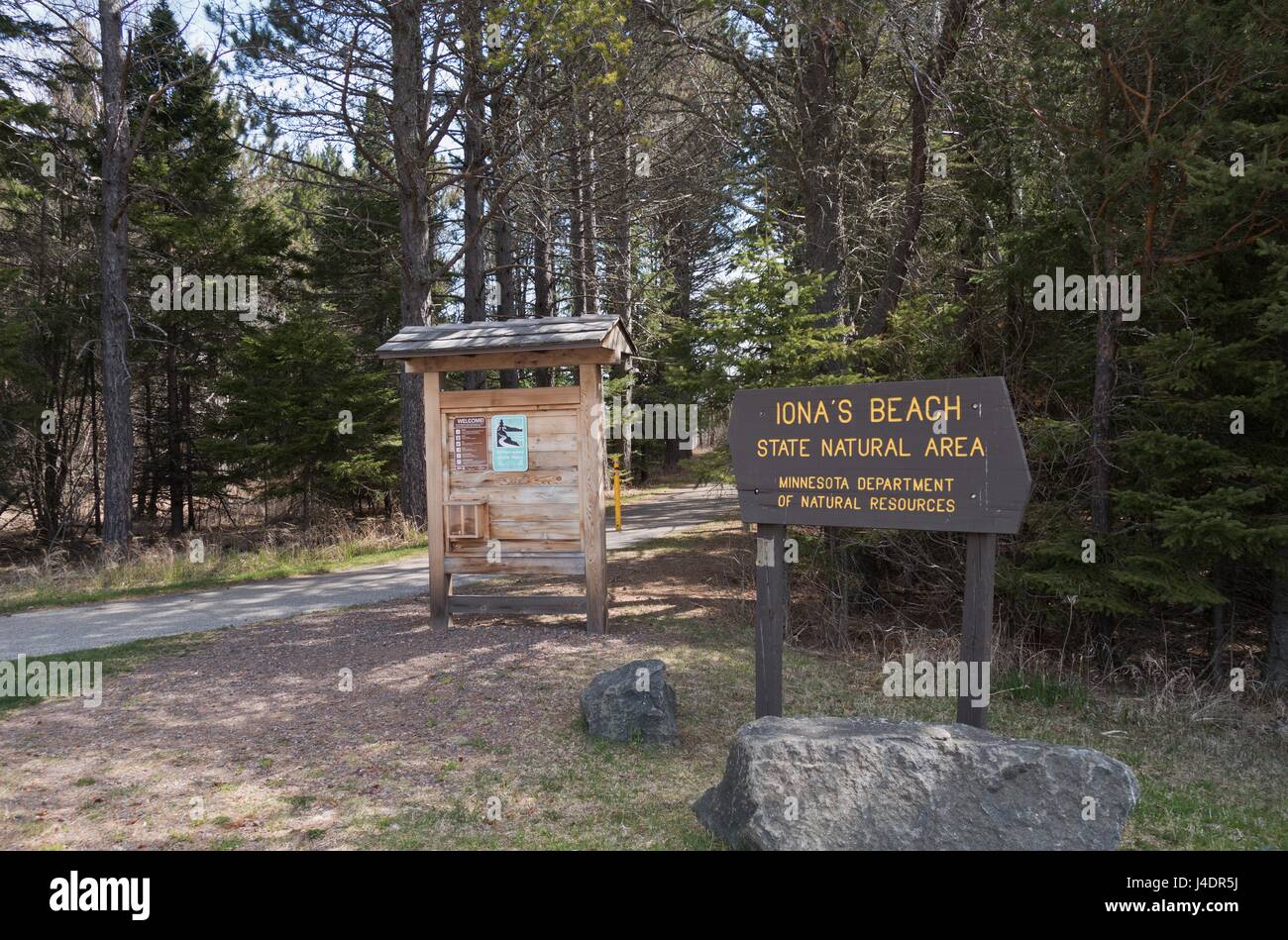 Sign for Iona's Beach Stock Photo - Alamy