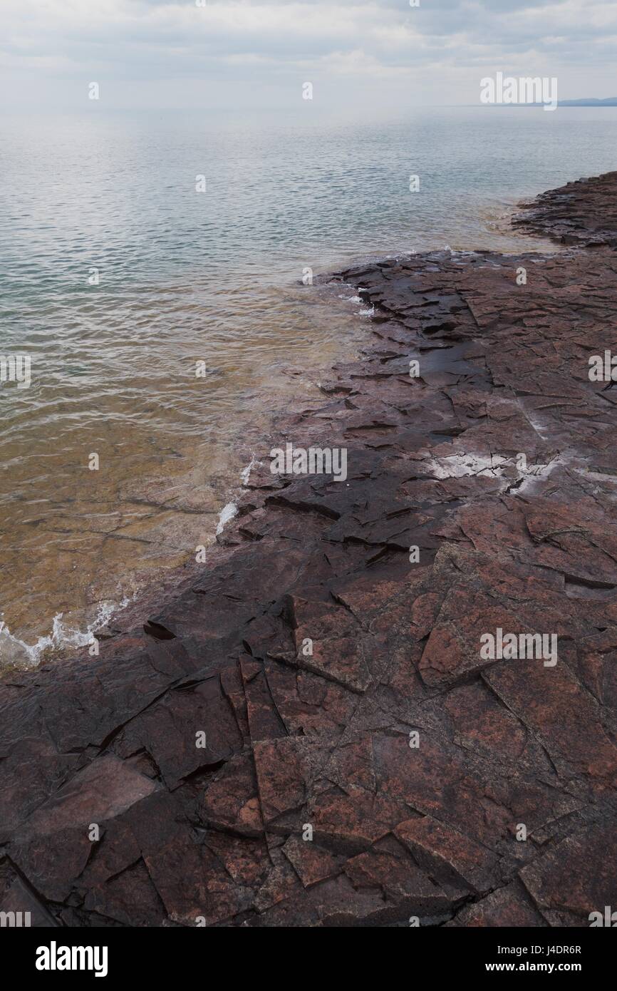 Lava rock and lake superior hi-res stock photography and images - Alamy