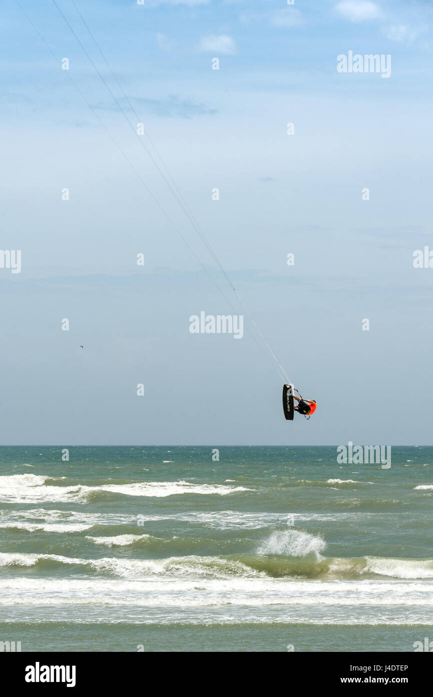 Florida beach kite surfing hi-res stock photography and images - Alamy