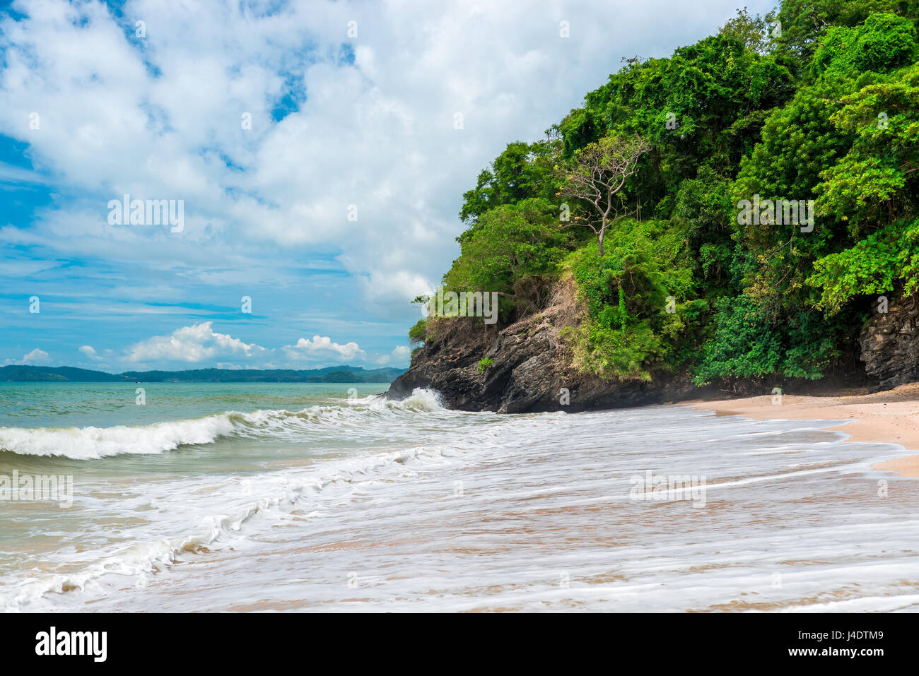 Waves andaman hi-res stock photography and images - Alamy