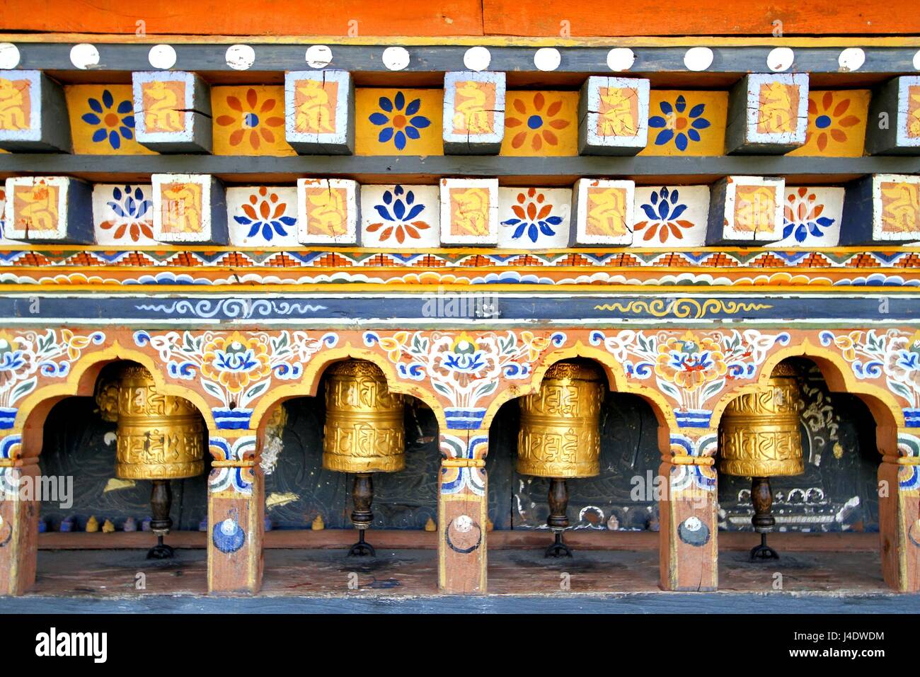 Prayer wheels in bhutanese hi-res stock photography and images - Alamy