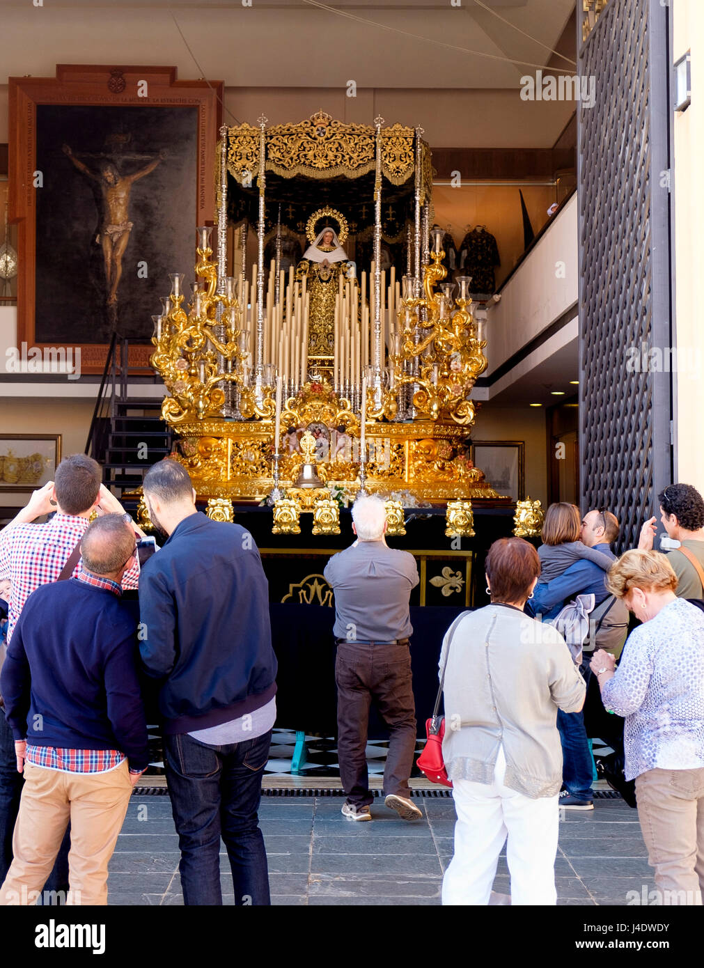 Processional throne hi-res stock photography and images - Alamy