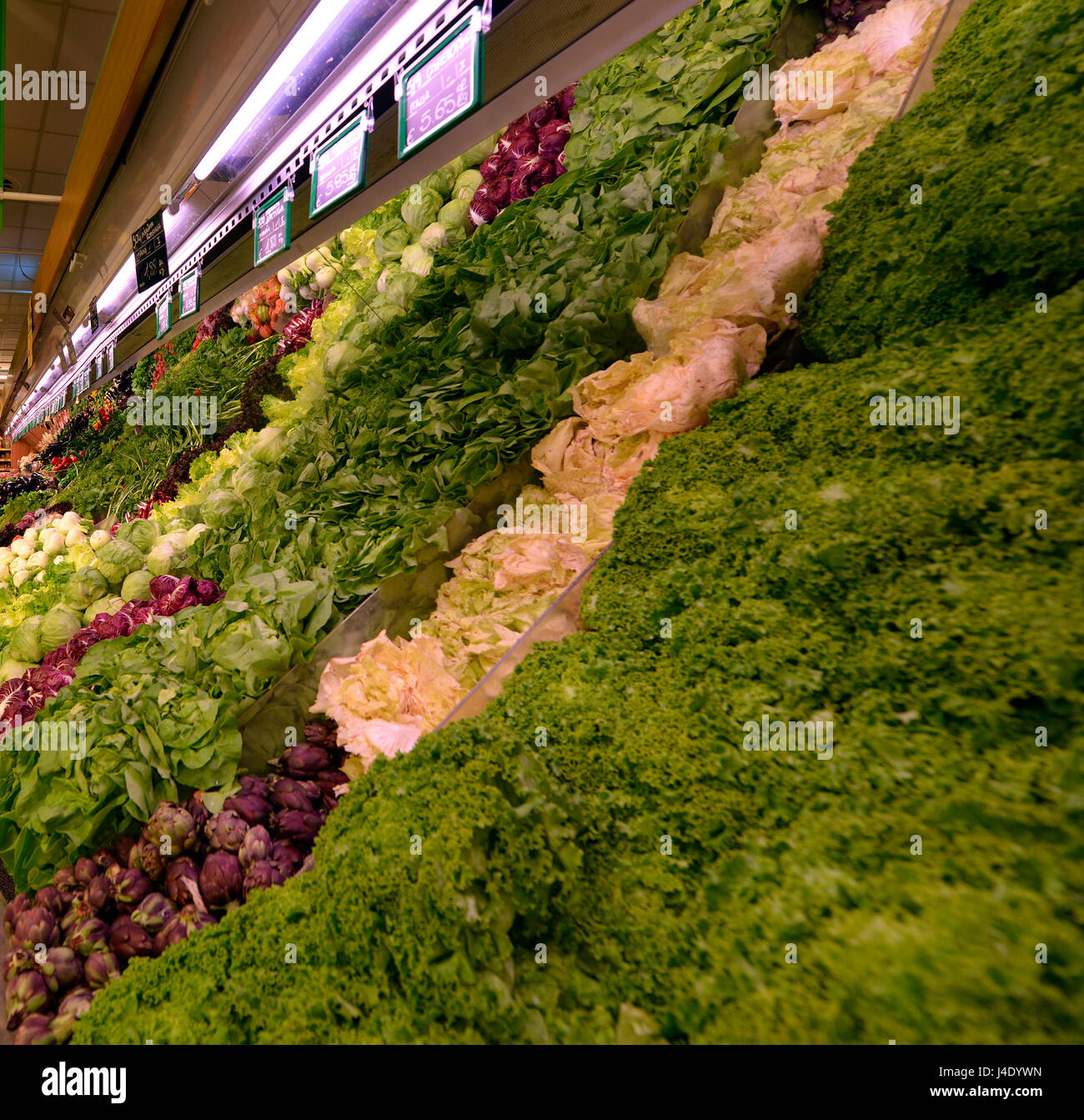vegetable and fruit shelf in a supermarket Stock Photo - Alamy
