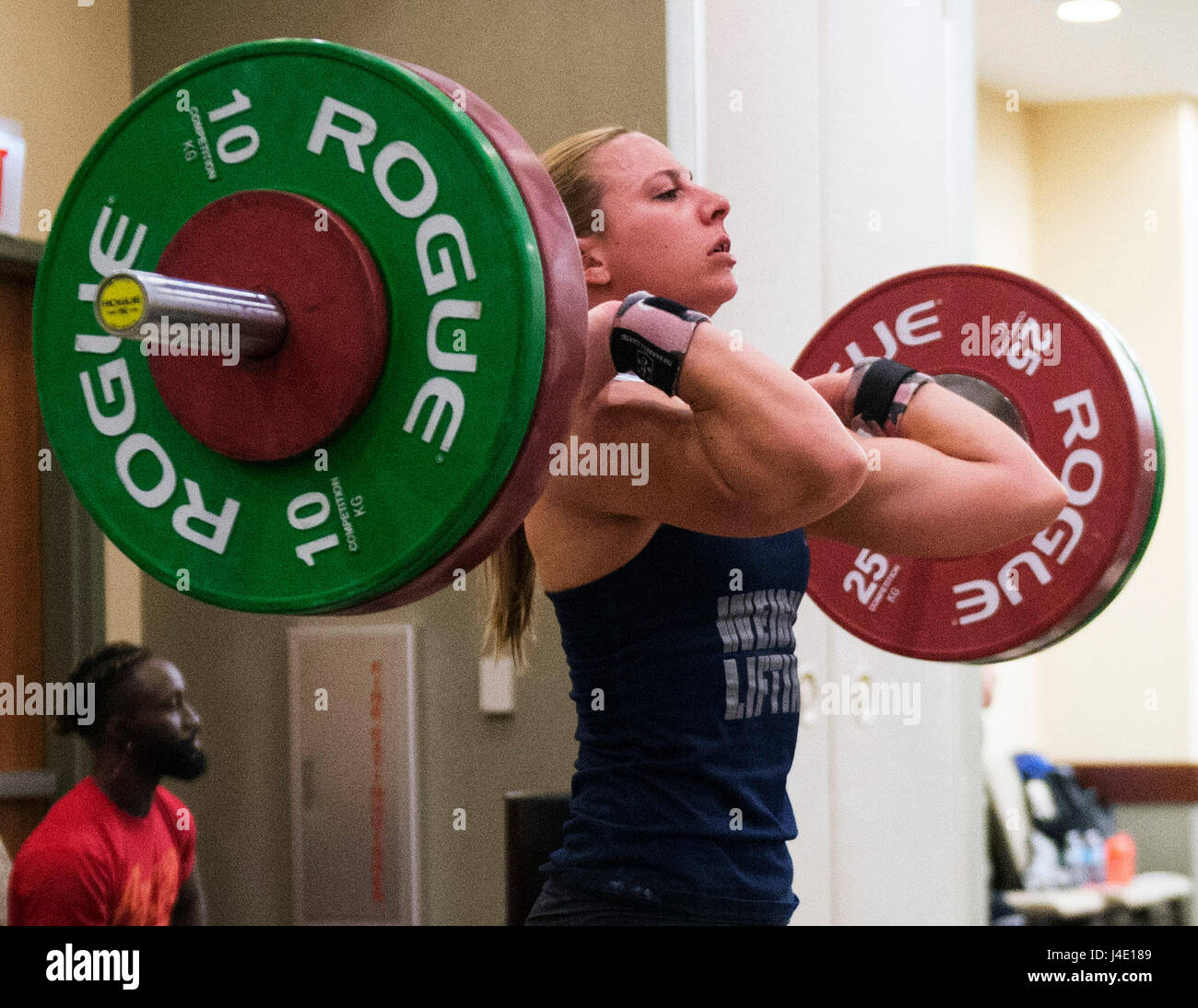 Lombard, Illinois, USA. 11th May, 2017. Jill Dowty gets a final ...