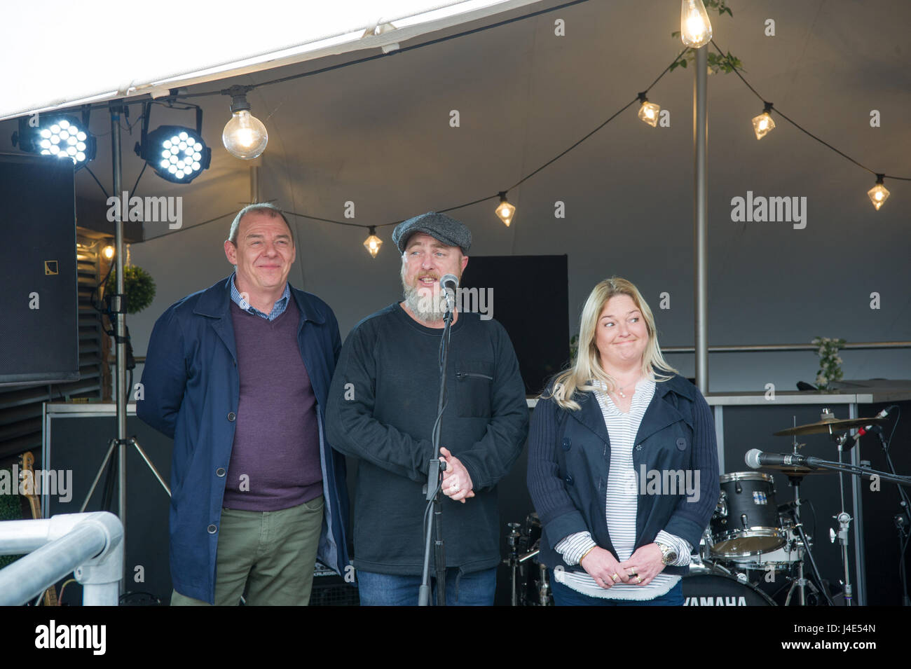 Hull, Yorkshire, UK. 12th May, 2017. Dave Mays, Mark Page Justine ...