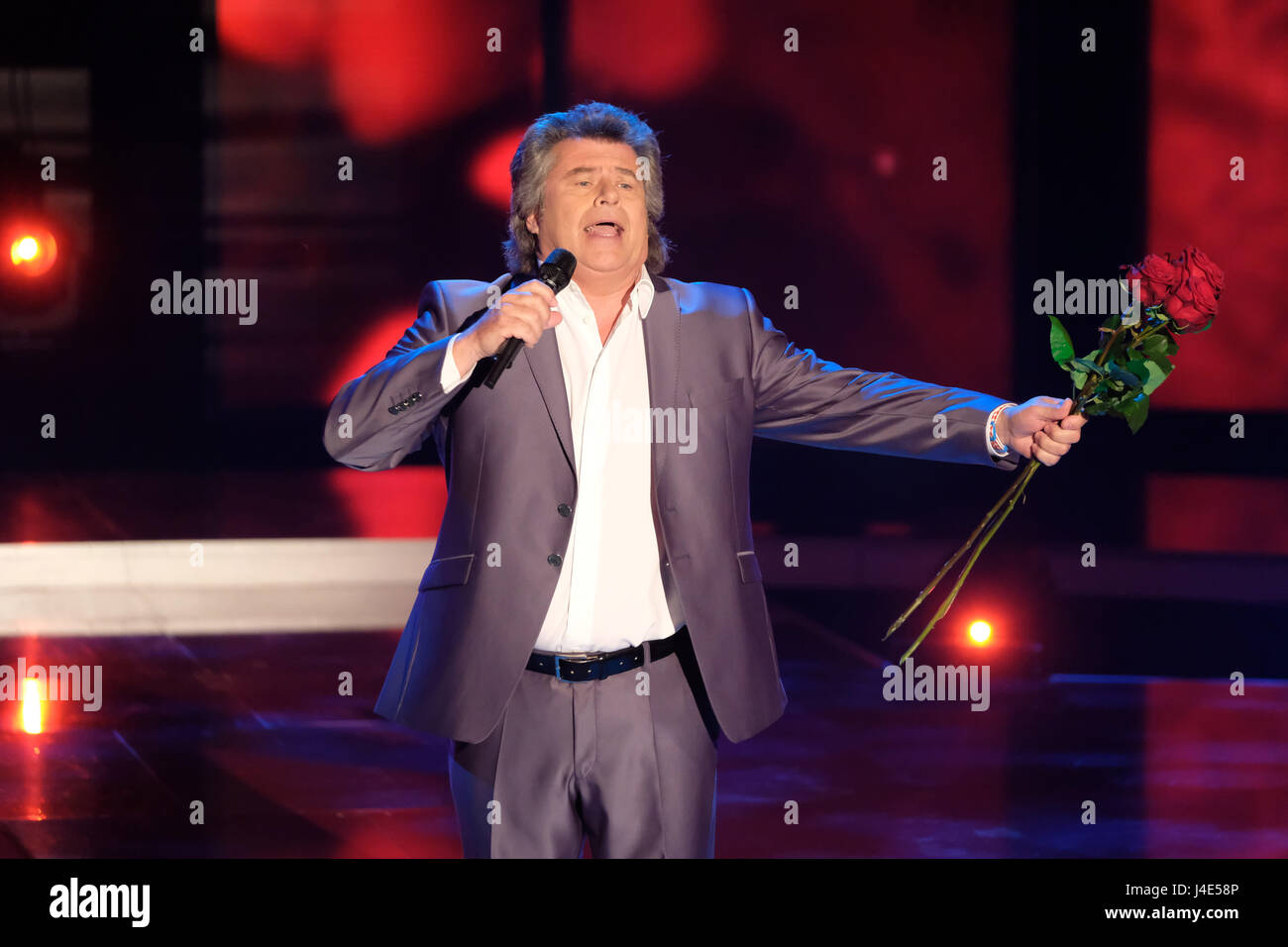 Andy Borg sings on stage for the "Grand Show for Mother's Day" at the ...