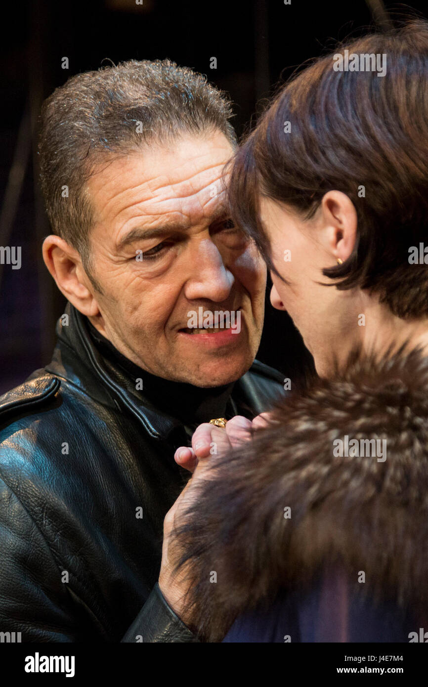 Lady anne richard iii hi-res stock photography and images - Alamy