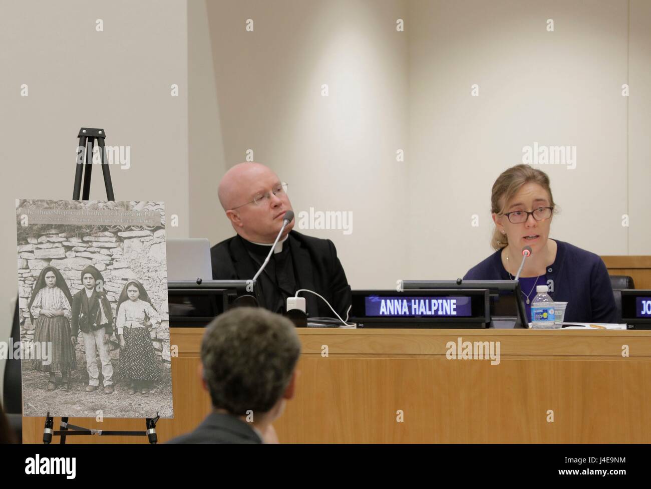 Anna halpine hi-res stock photography and images - Alamy