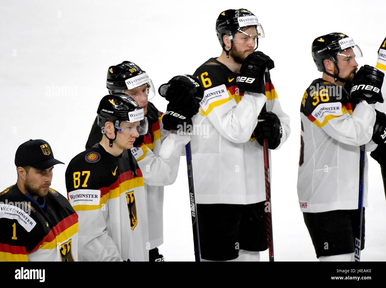 Germany's athletes (L-R) Thomas Greiss, Philip Gogulla, David Wolf ...
