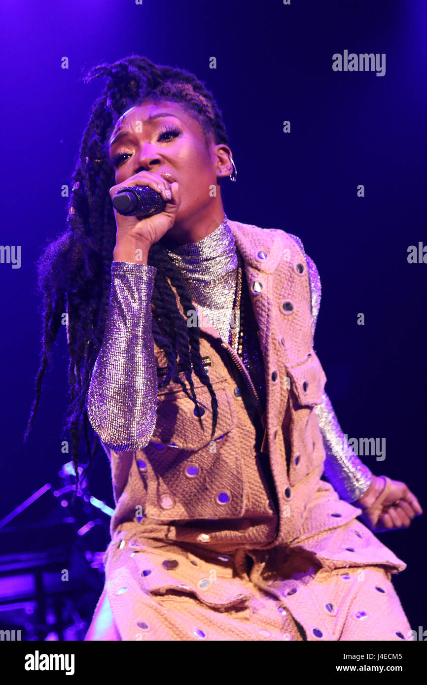 Brandy singer hi-res stock photography and images - Alamy