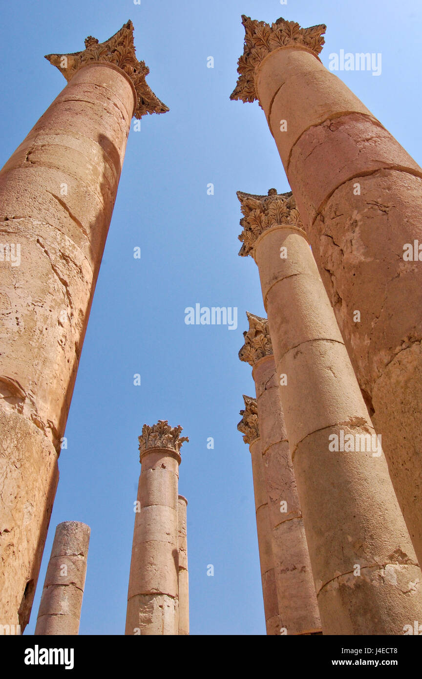 Greco roman gerash hi-res stock photography and images - Alamy