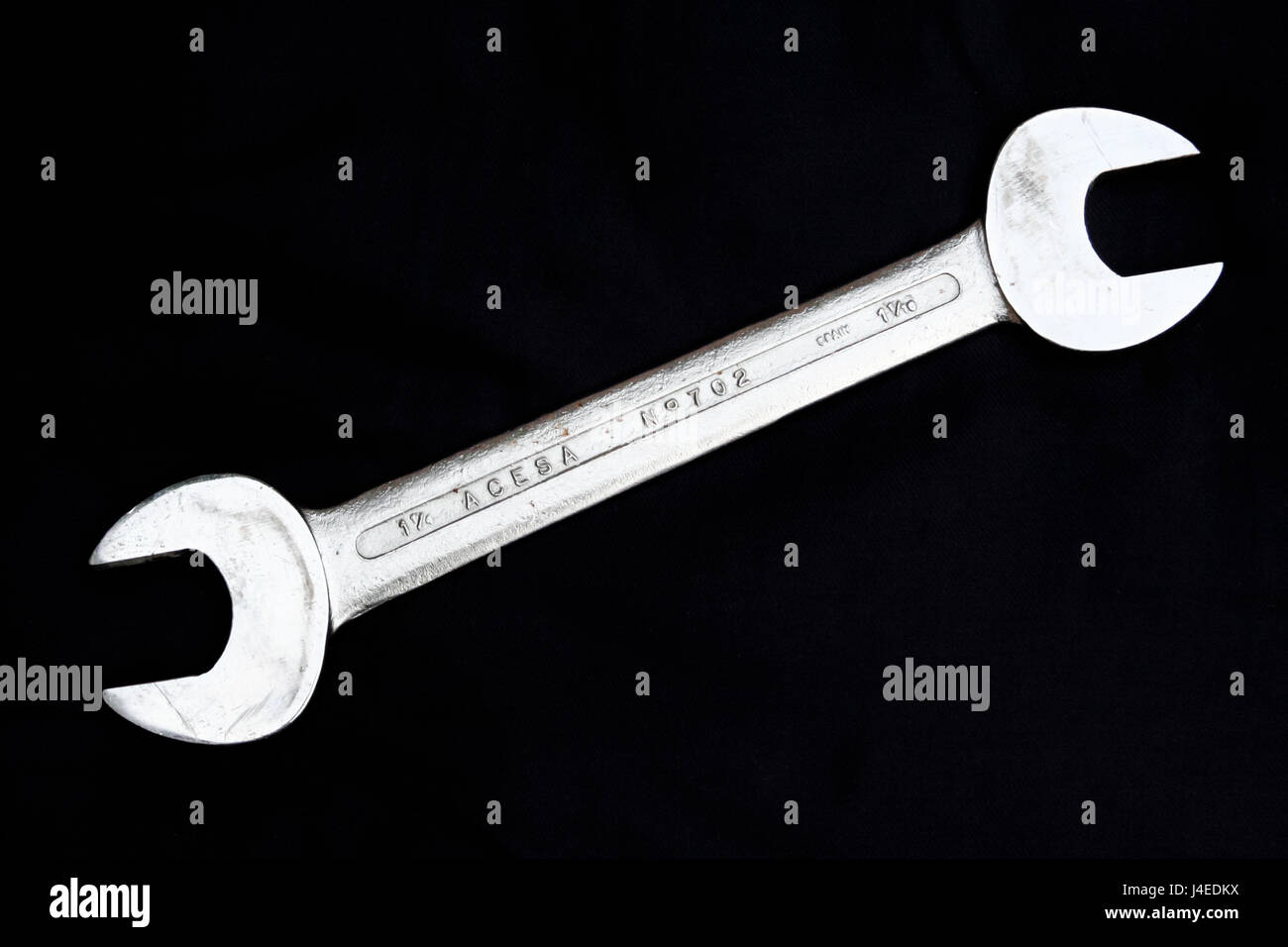 Open ended metal spanner hi-res stock photography and images - Alamy