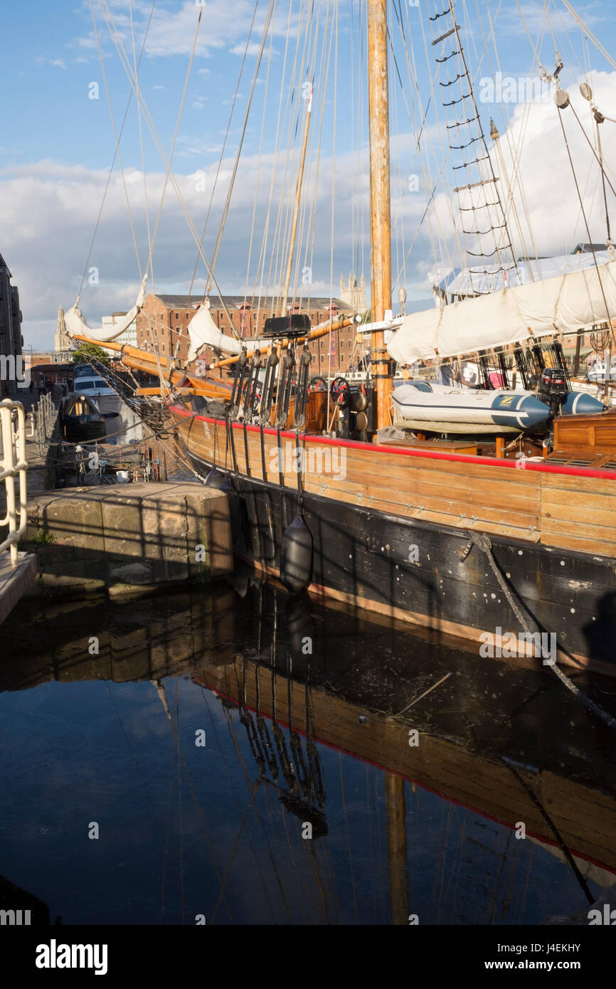Topsail schooner hi-res stock photography and images - Alamy