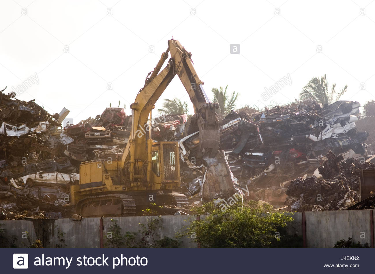Excavator Metal Claw Stock Photos & Excavator Metal Claw Stock Images ...