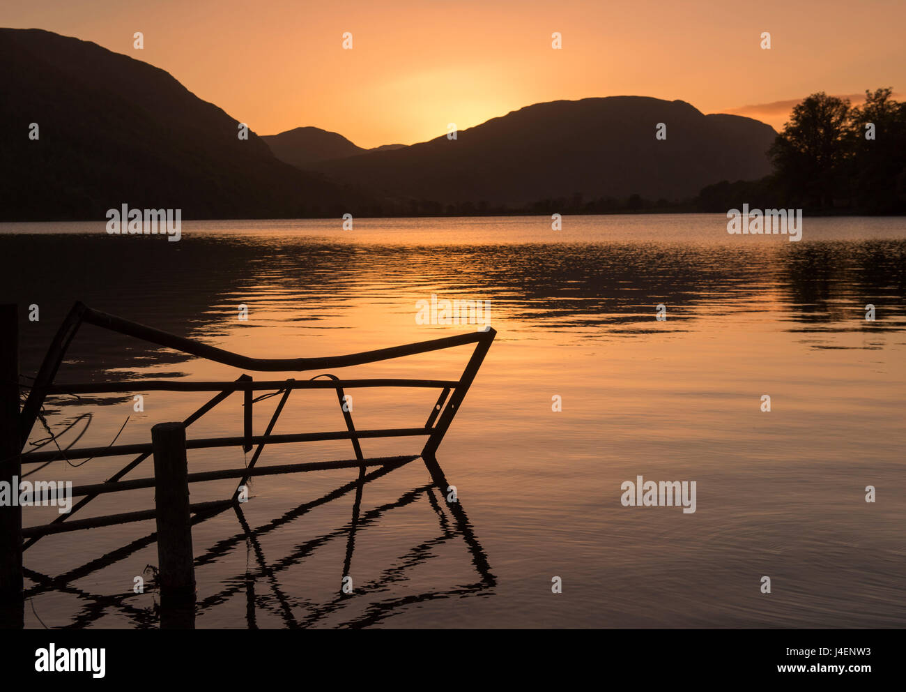 Sunset on Buttermere in the Lake District, Cumbria England UK Stock ...
