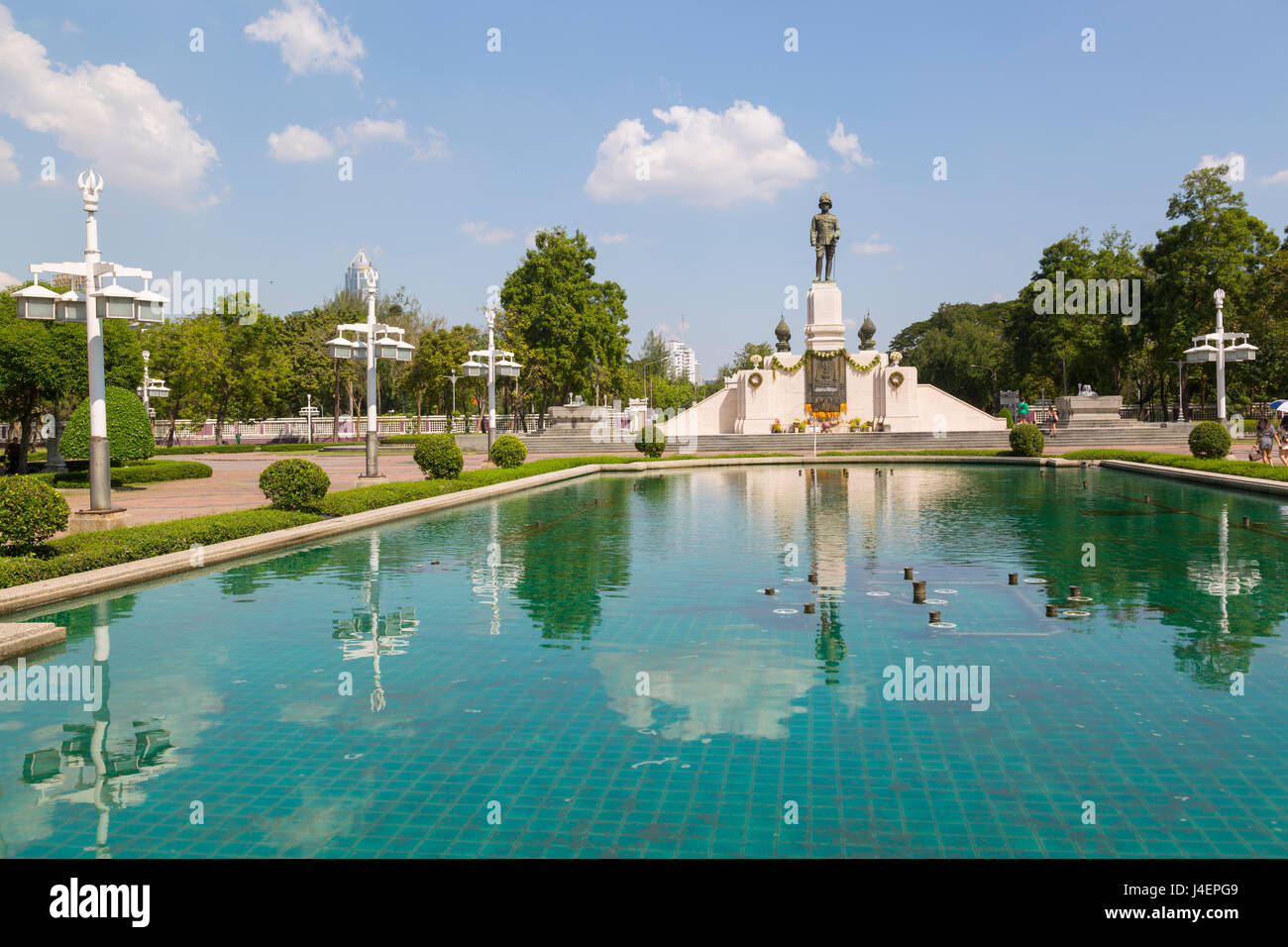 King Rama IV in Lumphini Park, Ratchadamri Road, Bangkok, Thailand ...