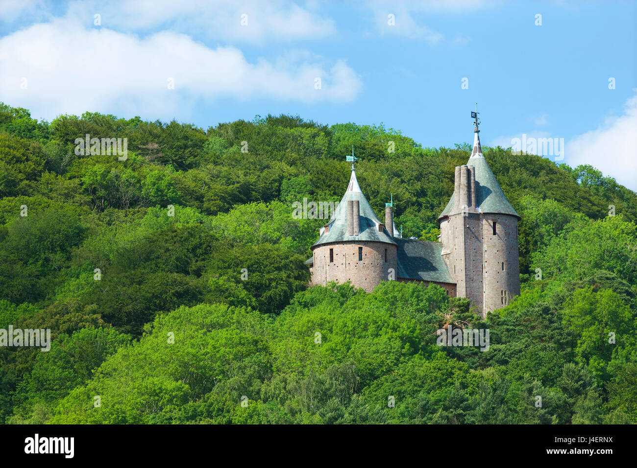 Castell coch hi-res stock photography and images - Alamy