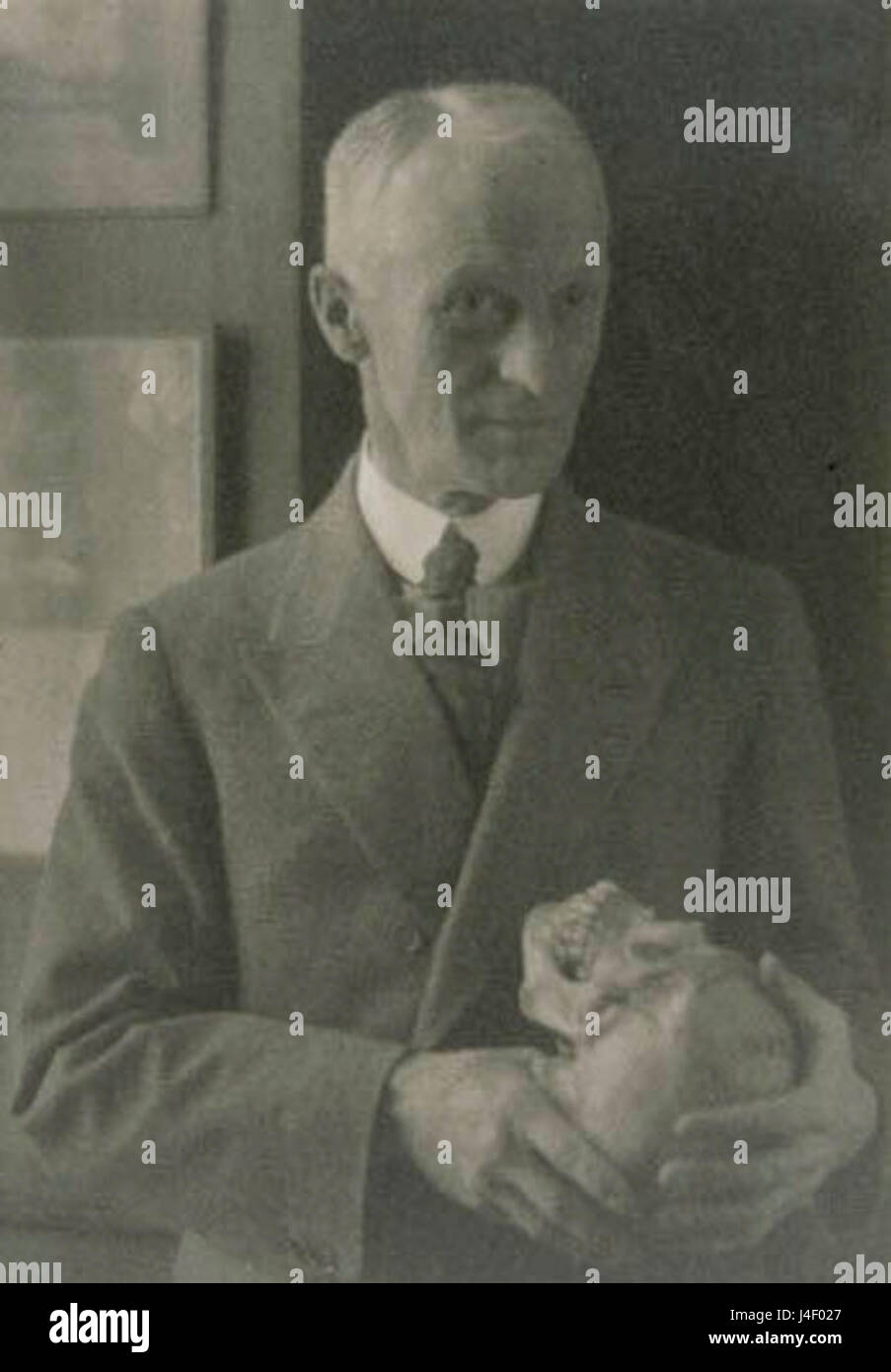 A photograph from the 1920s by Doris Ulmann, capturing Harvey Cushing ...