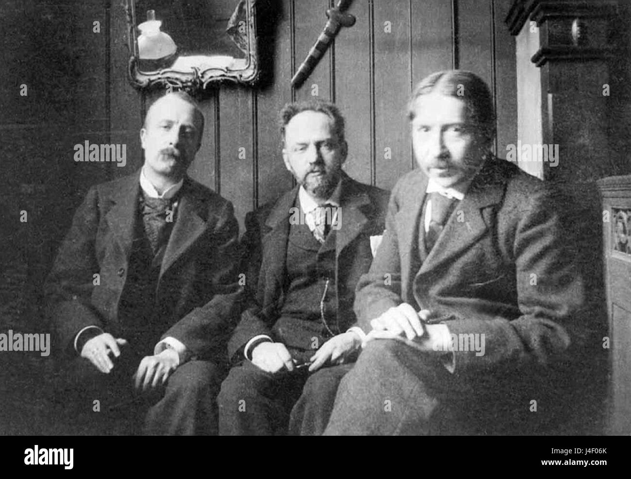 Kever Poggenbeek Bastert is an artist whose works reflect a blend of ...