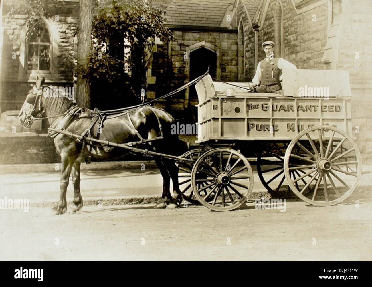 Delivery wagon hi-res stock photography and images - Alamy