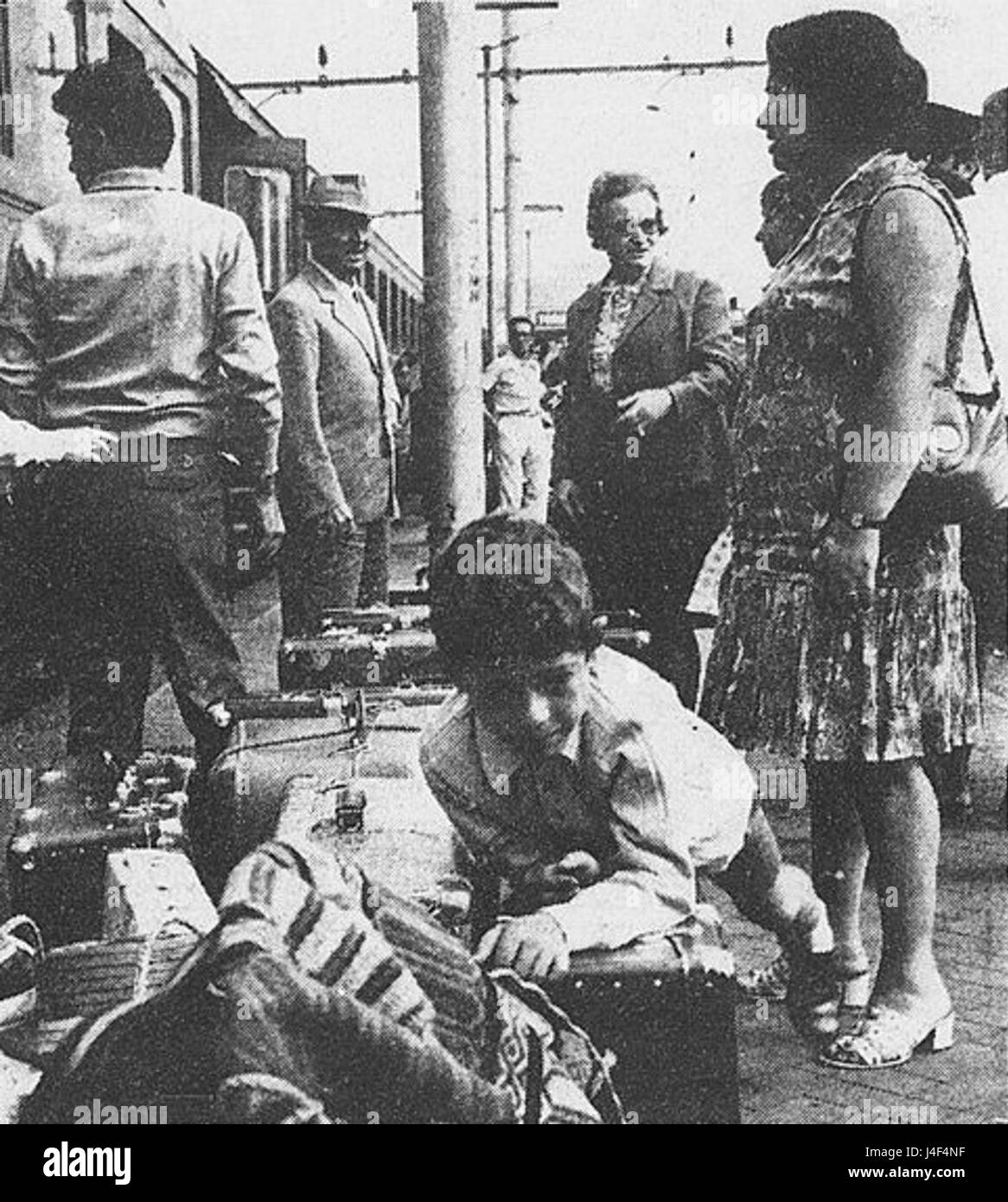 Refugees emergency Black and White Stock Photos & Images - Alamy