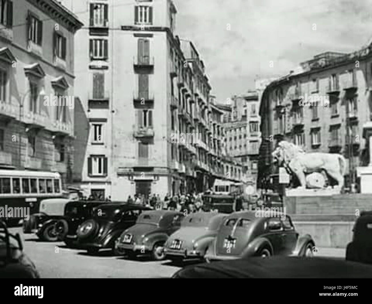 Napoli piazza dei martiri hi-res stock photography and images - Alamy