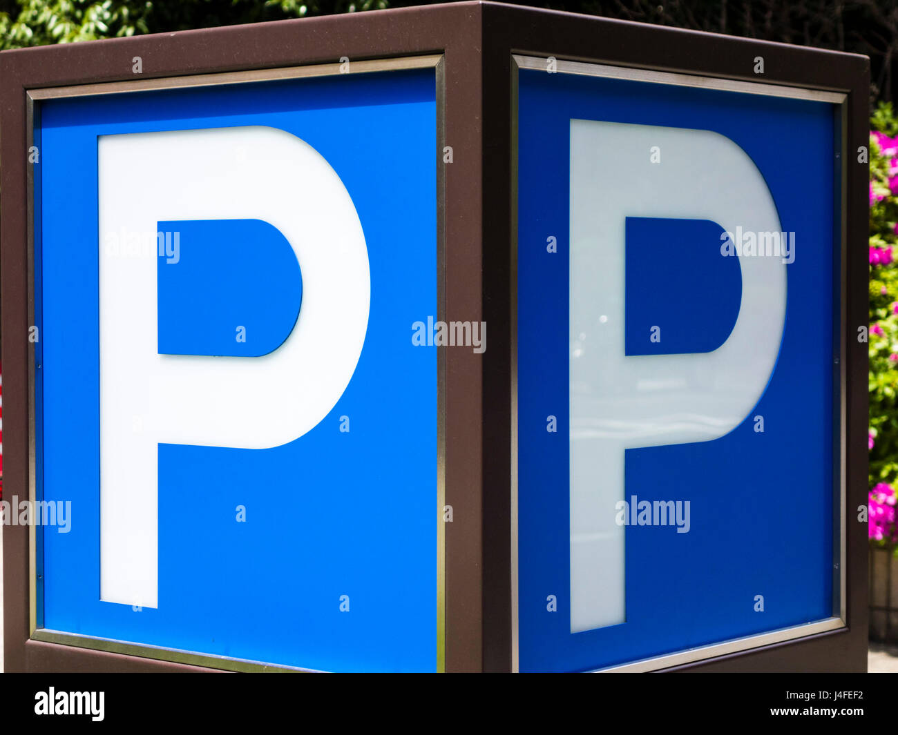 Japan parking sign hi-res stock photography and images - Alamy