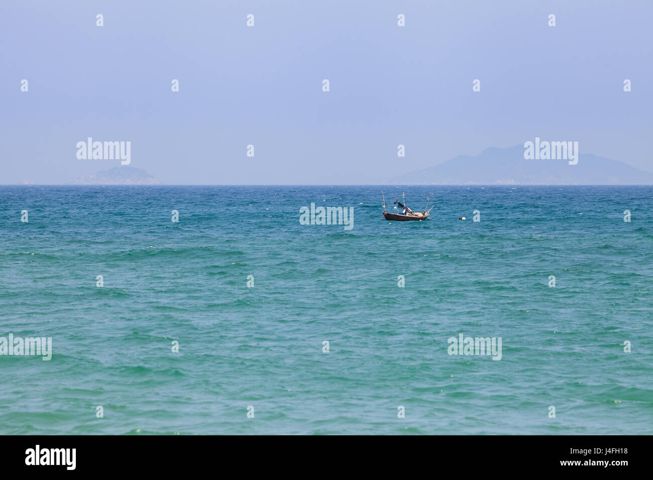 Distant water fishing china hi-res stock photography and images - Alamy