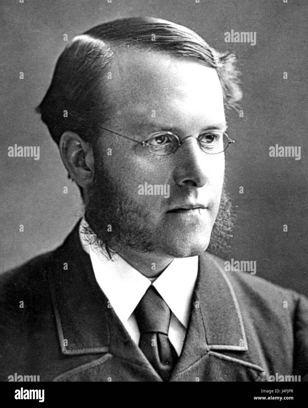 Thomas Bernardo's Instagram, Twitter & Facebook on IDCrawl