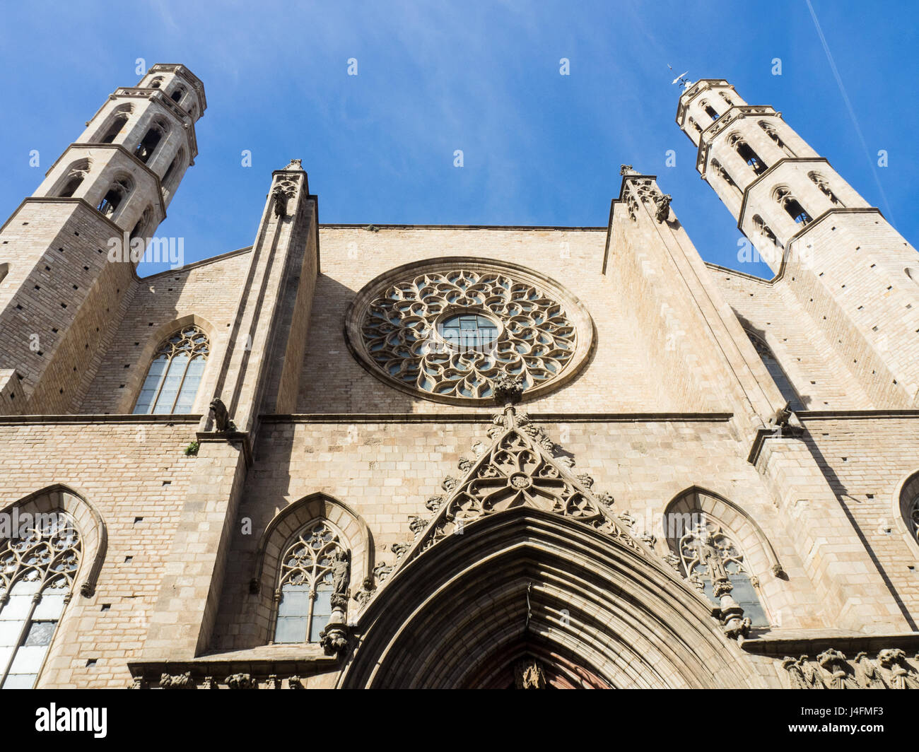 Facade of Basilica de Santa Maria del Mar in the Gothic Quarter of ...