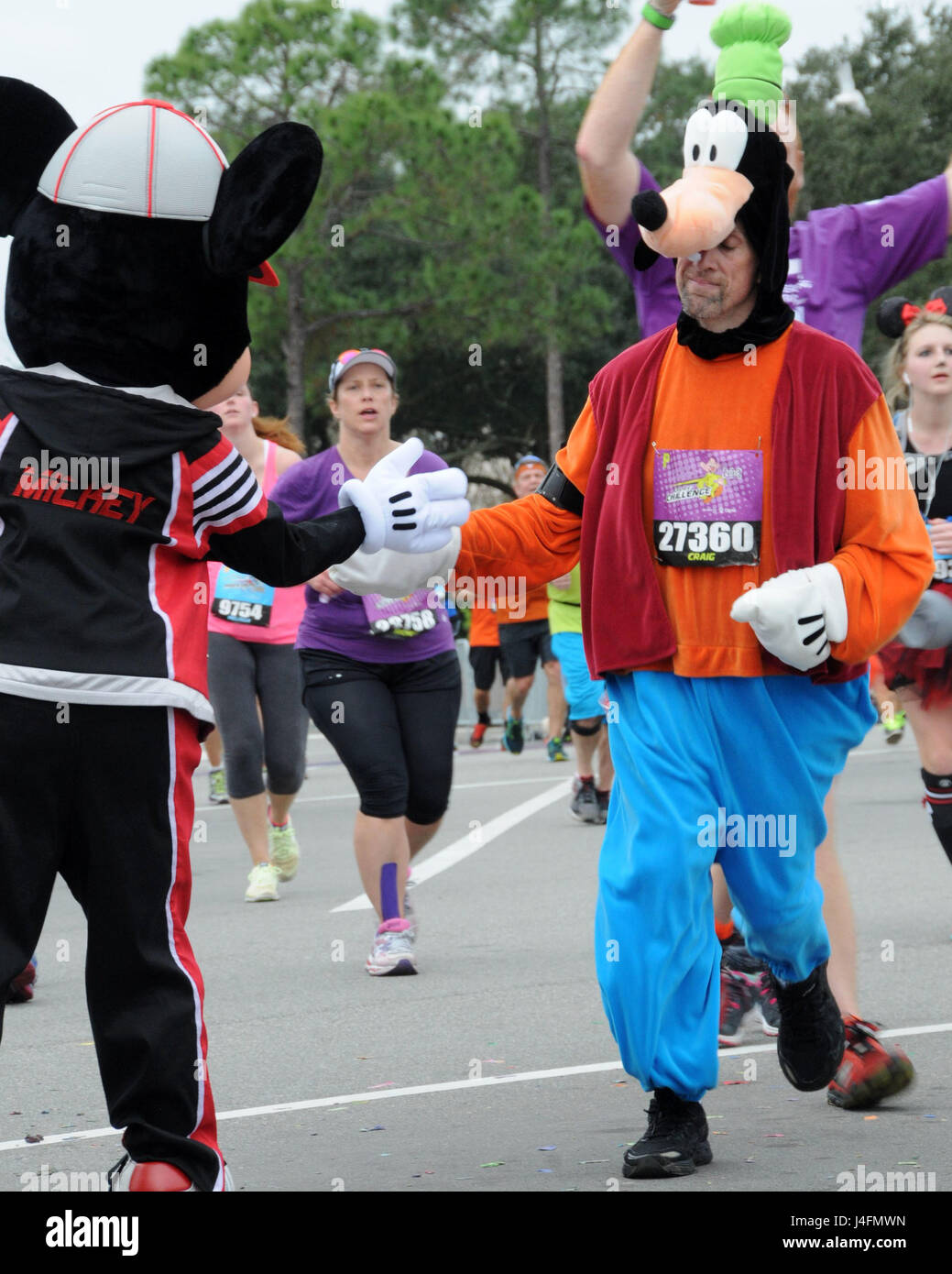 Dopey disney hi-res stock photography and images - Alamy