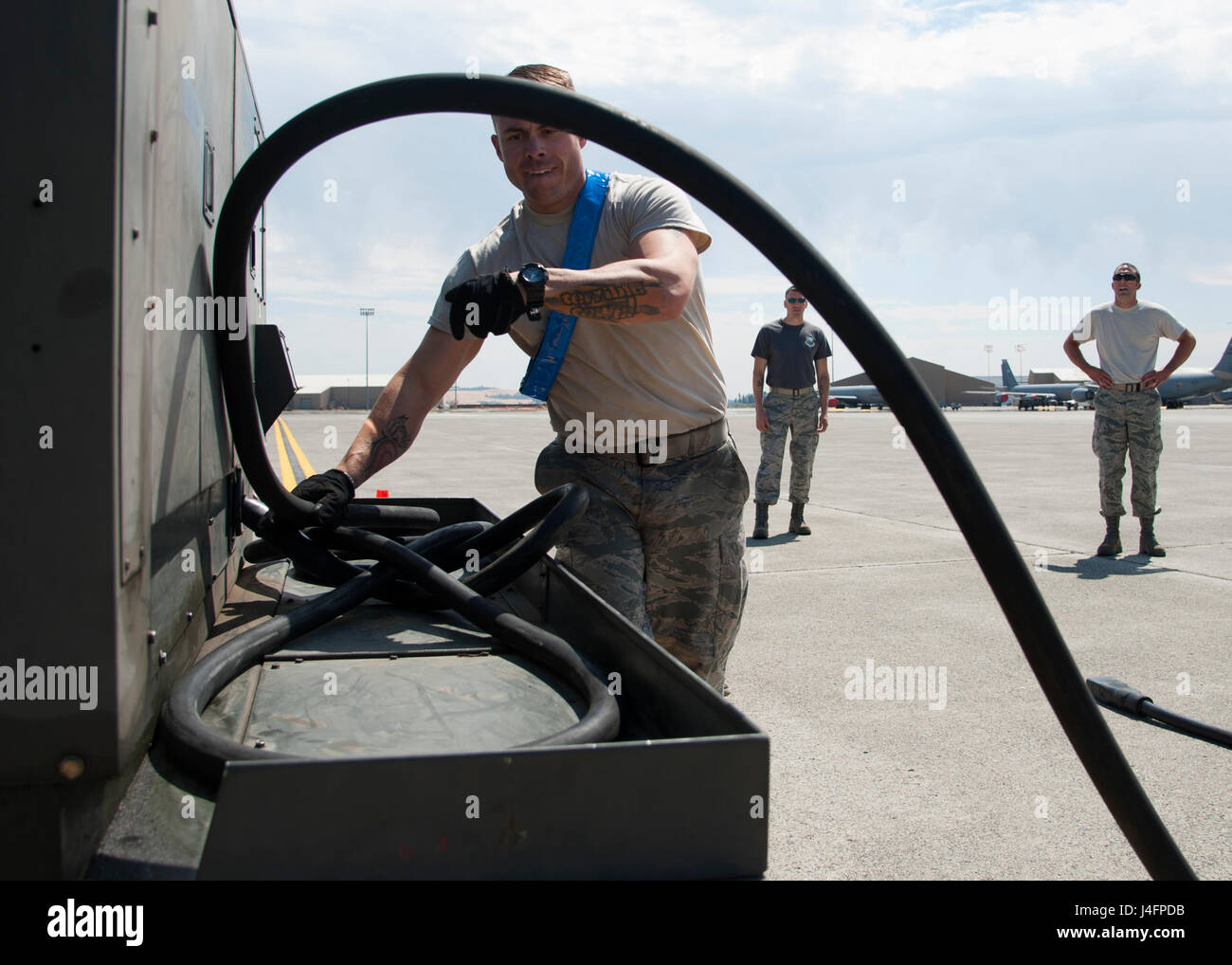 Aircraft power cable hi-res stock photography and images - Alamy