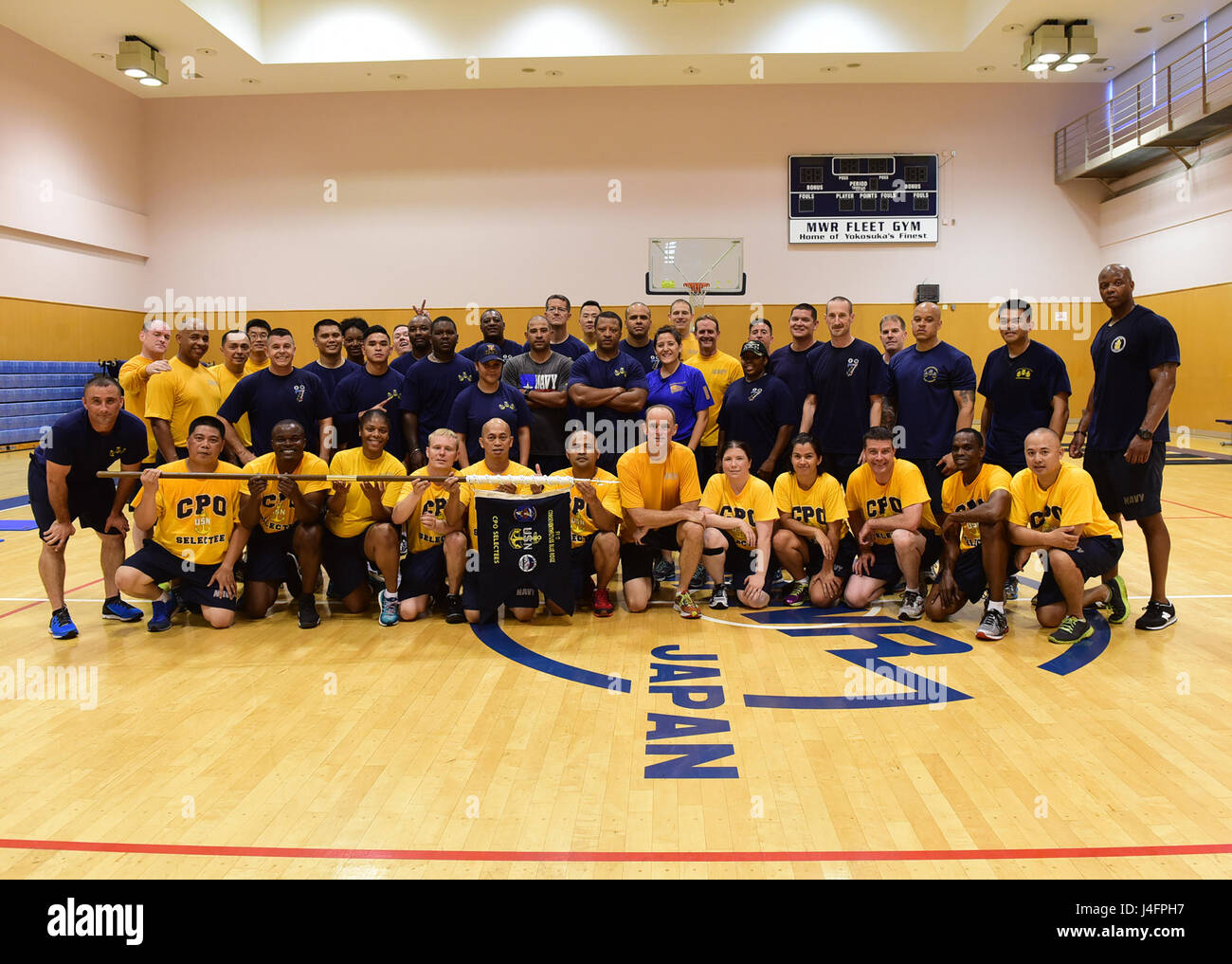 Officers open mess hi-res stock photography and images - Alamy