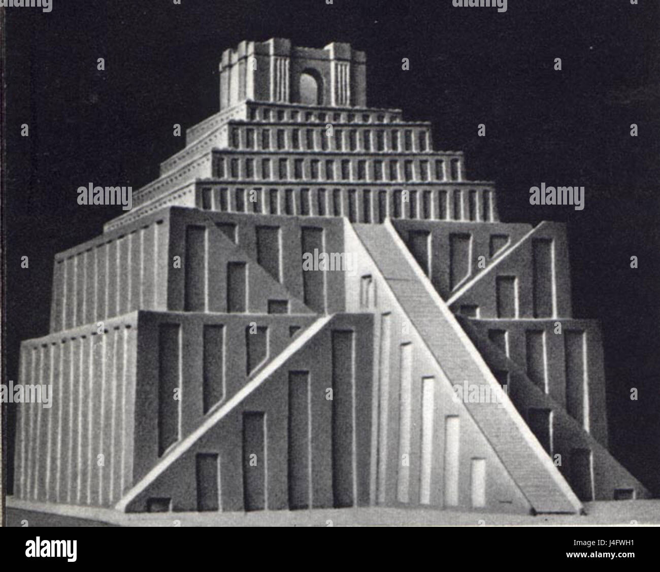 Ziggurat babylonian temple pyramid hi-res stock photography and images ...