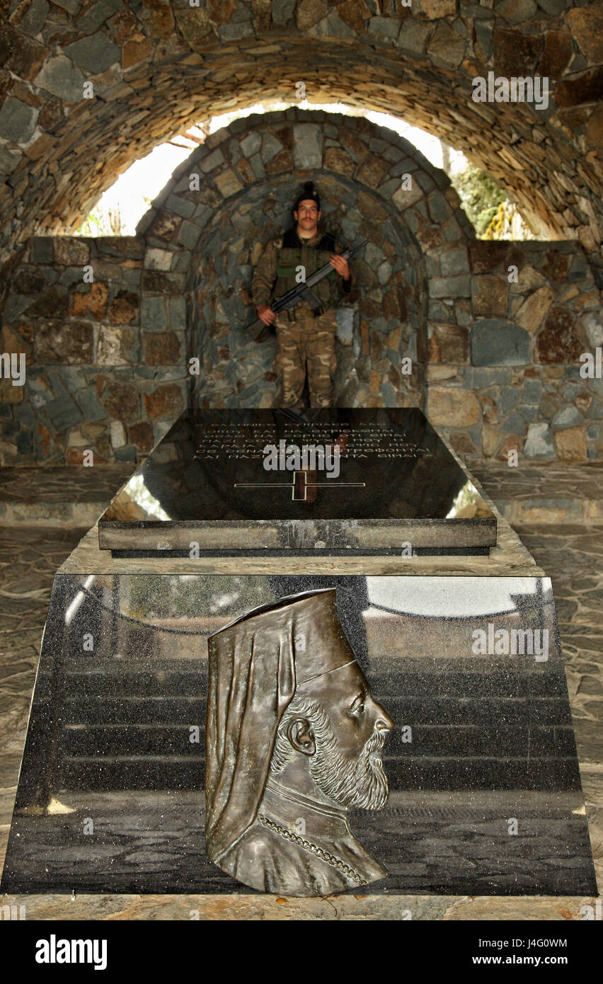 The tomb of Archbishop Makarios III, at "Throni tis Panagias" (Throne ...