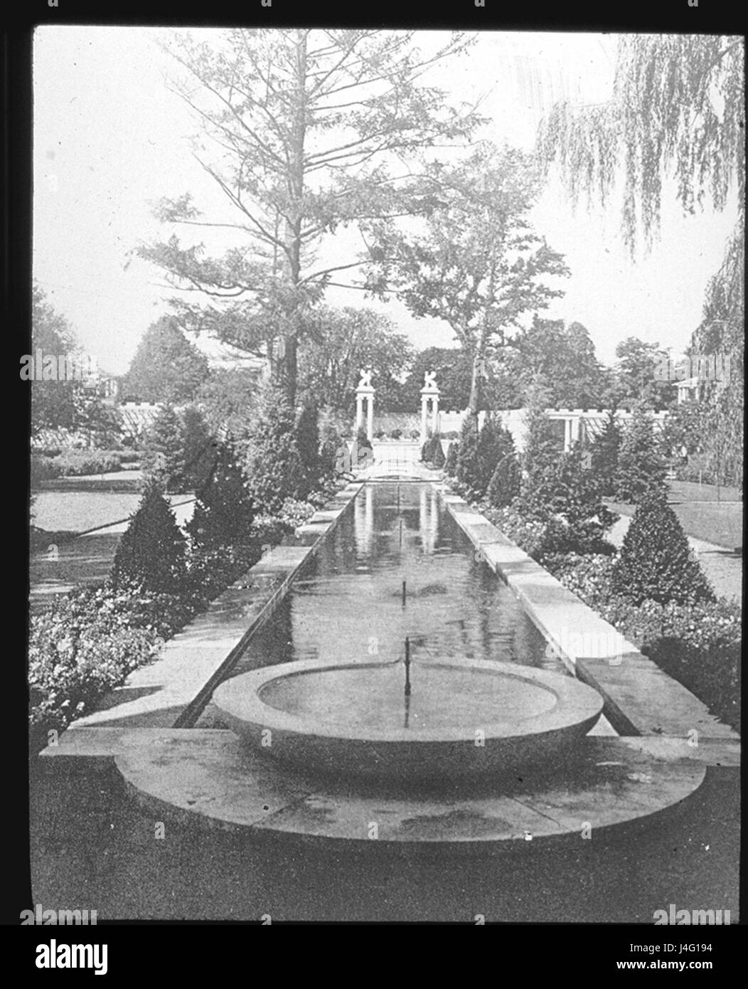 The Samuel Untermyer Gardens, located in Yonkers, New York, are ...