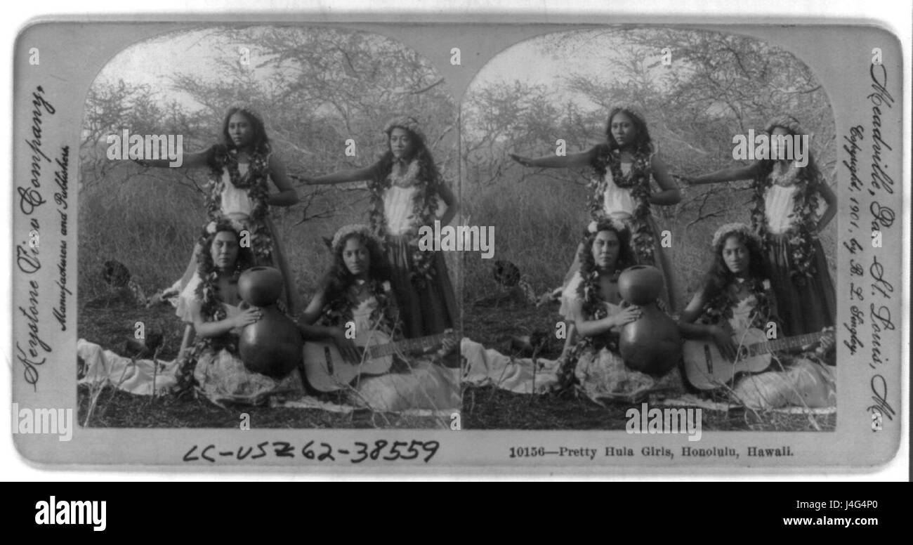 Stereograph Cards of Hawaiian hula girls Stock Photo - Alamy