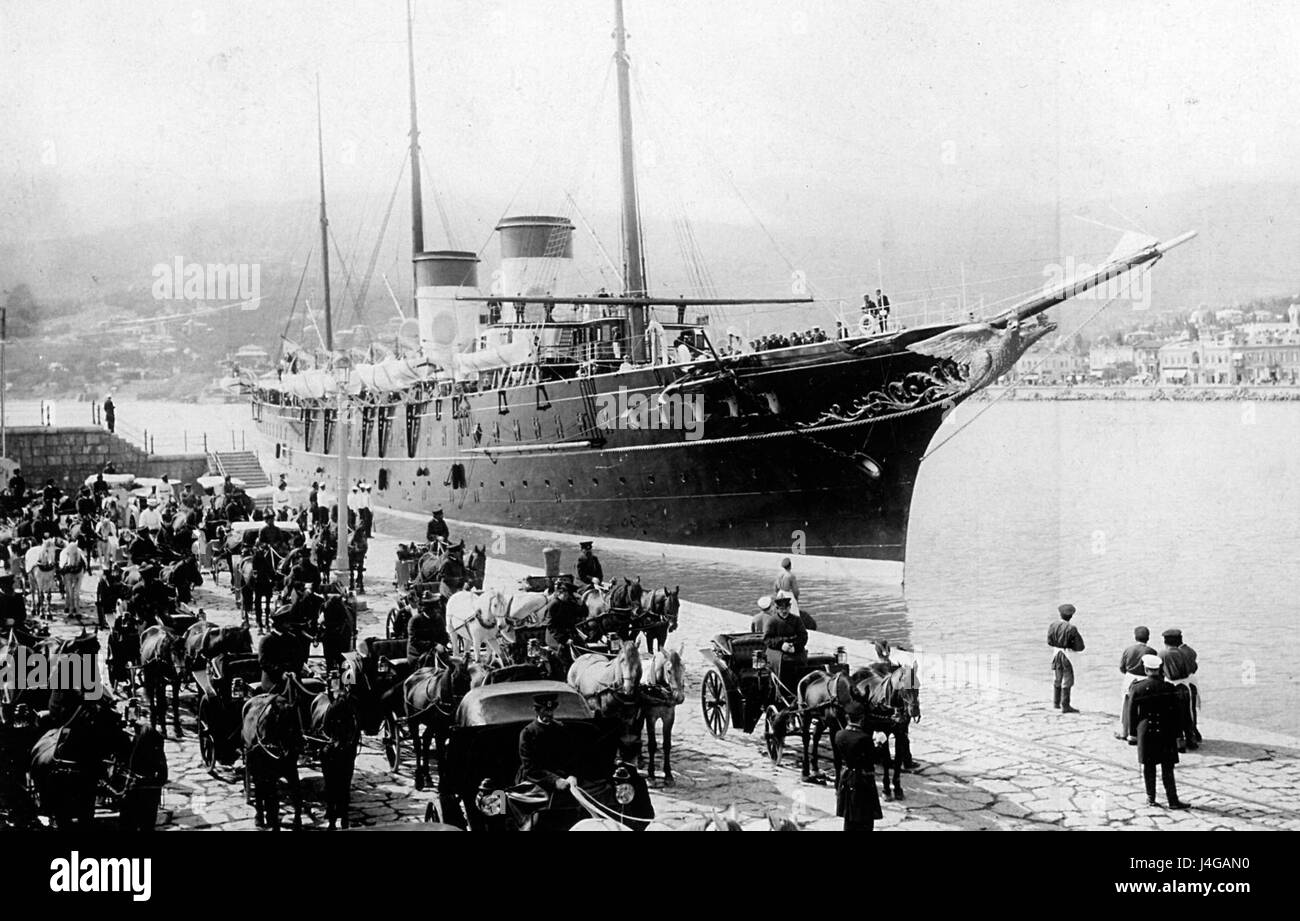 Historic yalta map hi-res stock photography and images - Alamy