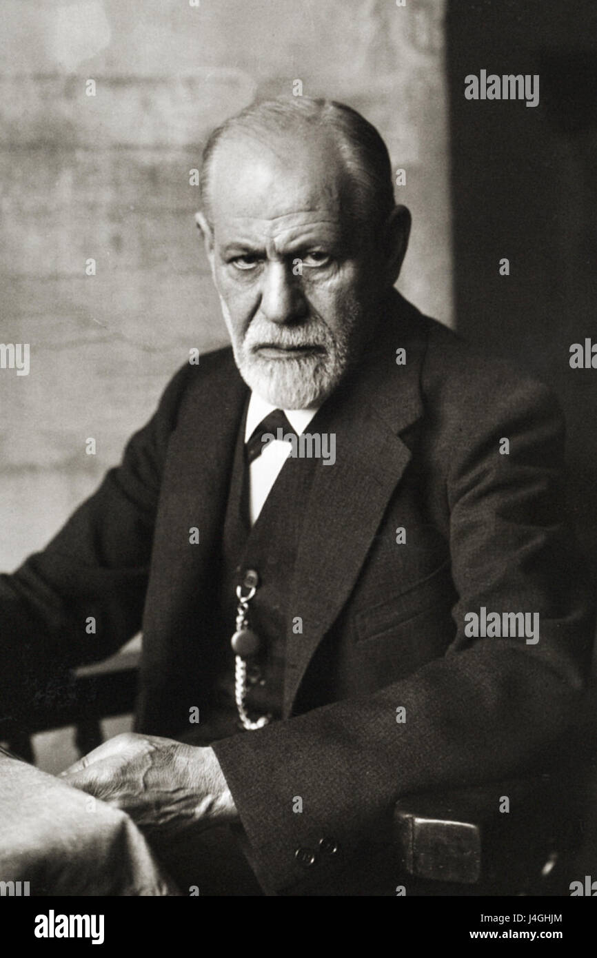 Photograph of sigmund freud hi-res stock photography and images - Alamy