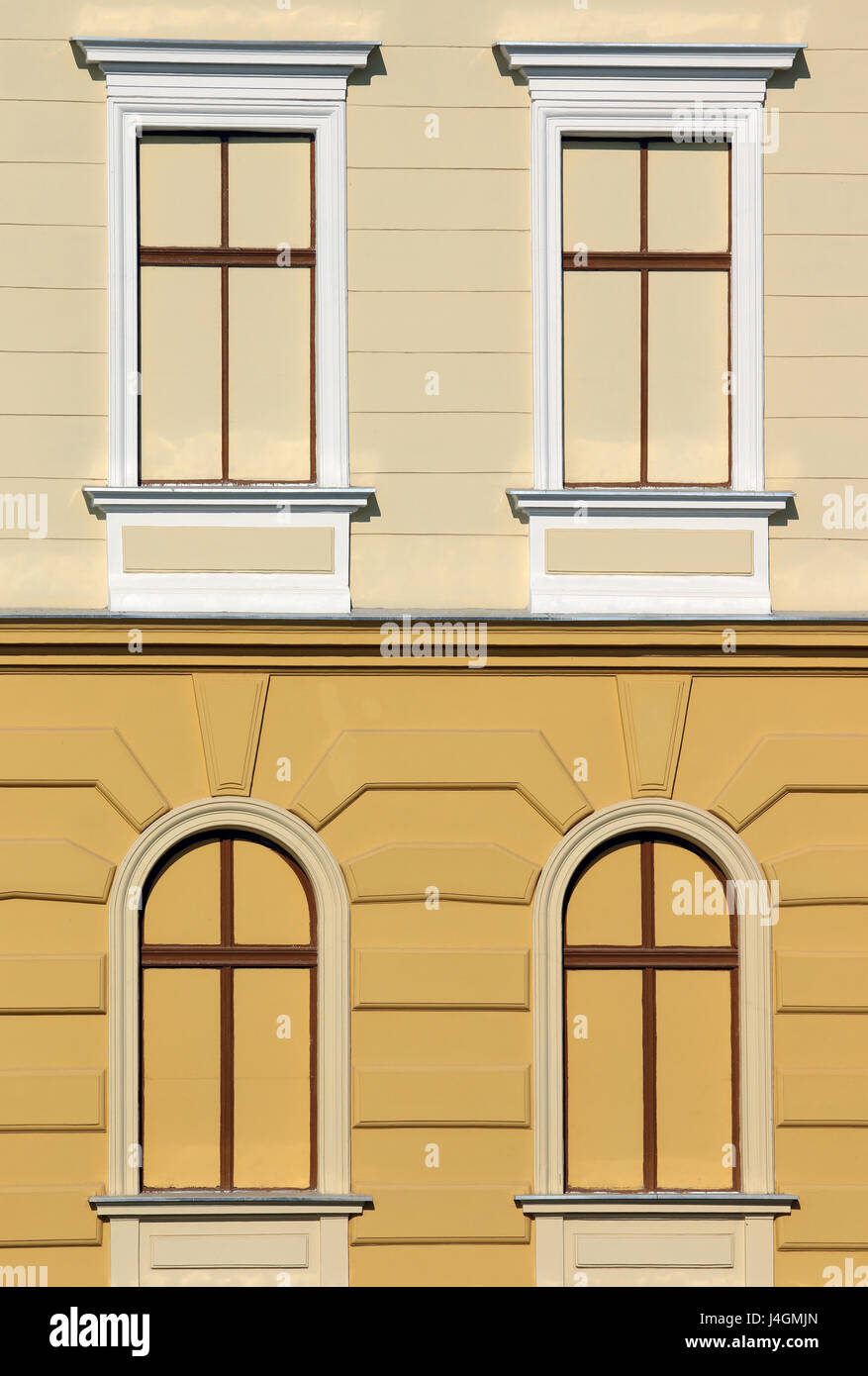 old building with windows closed Stock Photo - Alamy