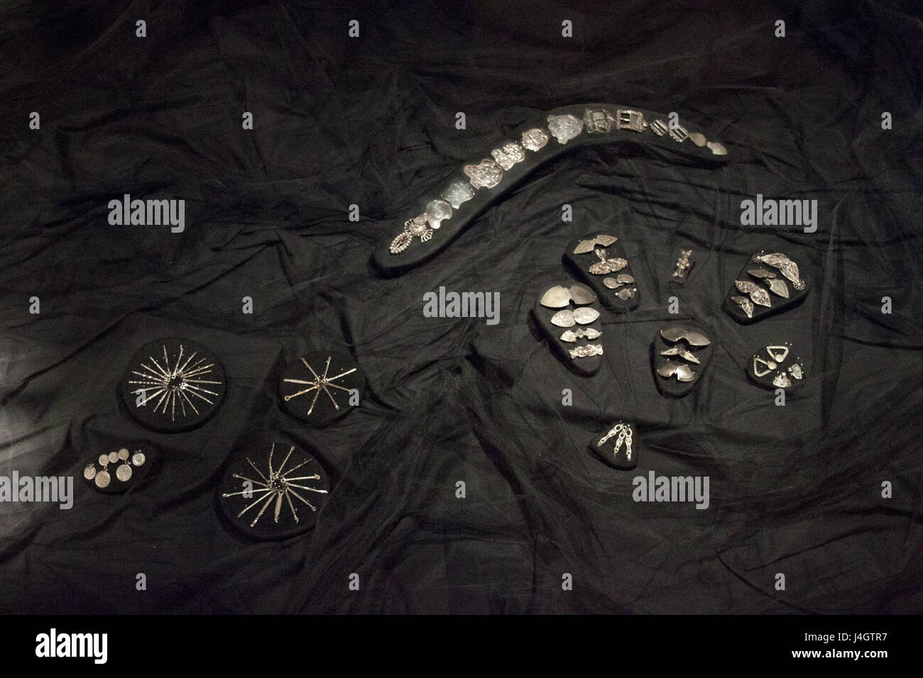 Silver objects hi-res stock photography and images - Alamy