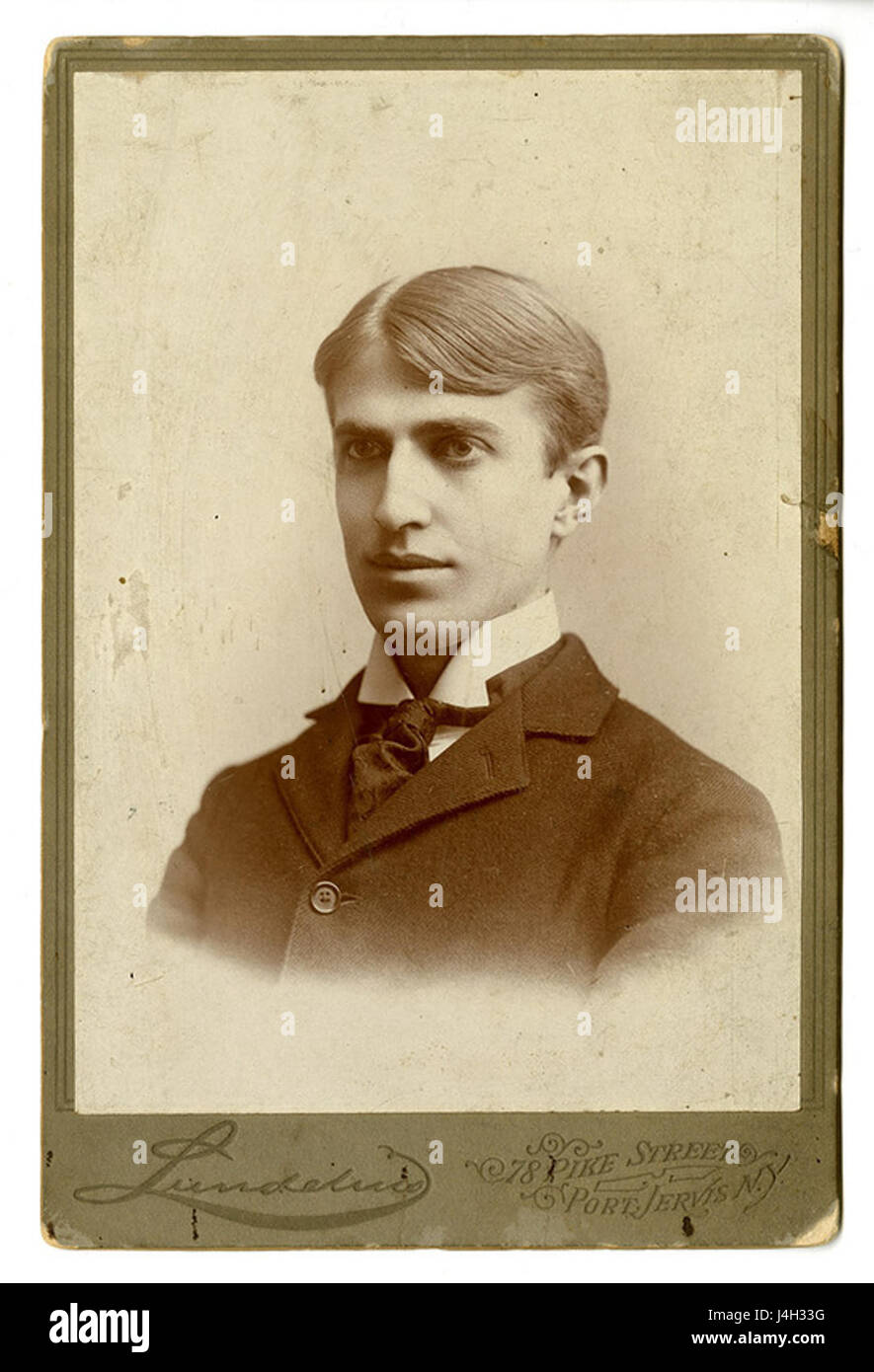 This photograph by Lundelius studio features Stephen Crane, an American ...