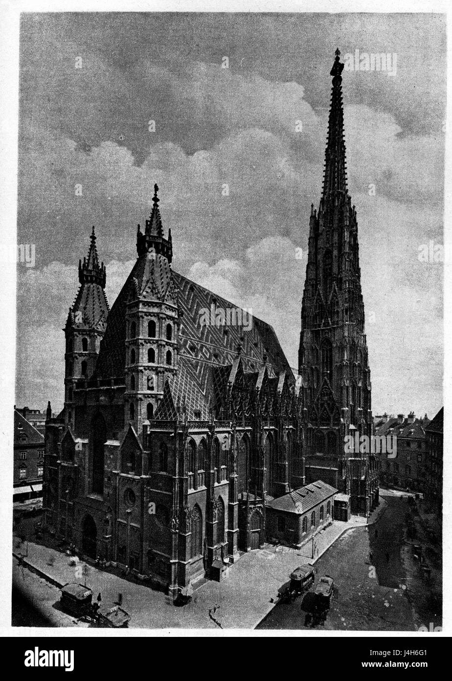 St. Stephen's Cathedral in art 1925 dgE Stock Photo - Alamy