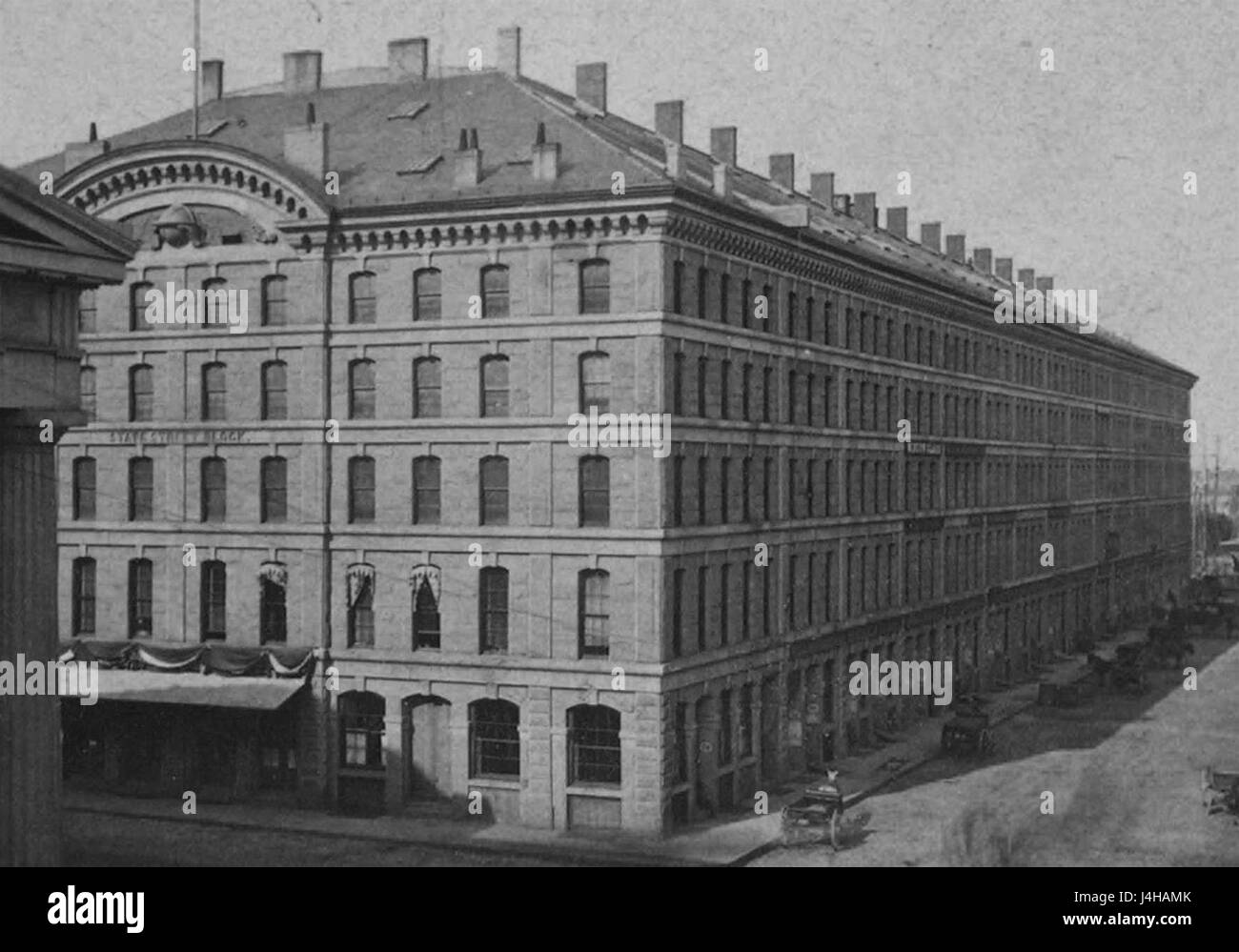 StateStreetBlock byJohnBHeywood G90F309 006F detail 1 Stock Photo - Alamy